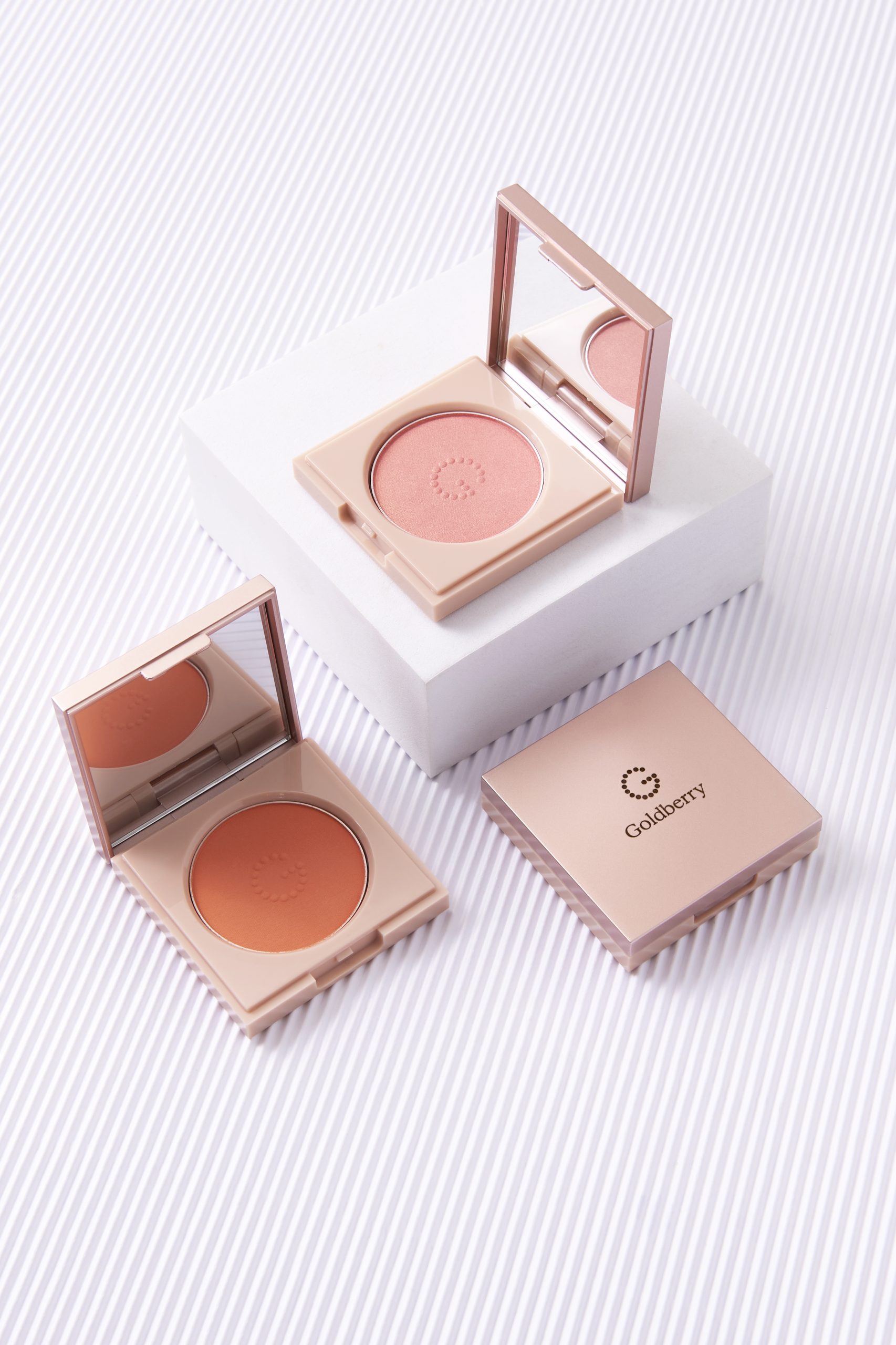 บรัชออน สูตรลับจากญี่ปุ่น SIMPLIFY ULTRA LIGHT BLUSHER - Gold berry